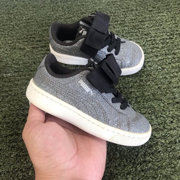 Puma | Shoes | Puma Vikky V2 Ribbon Glitz 376350 Girls Size 6c Silver ...